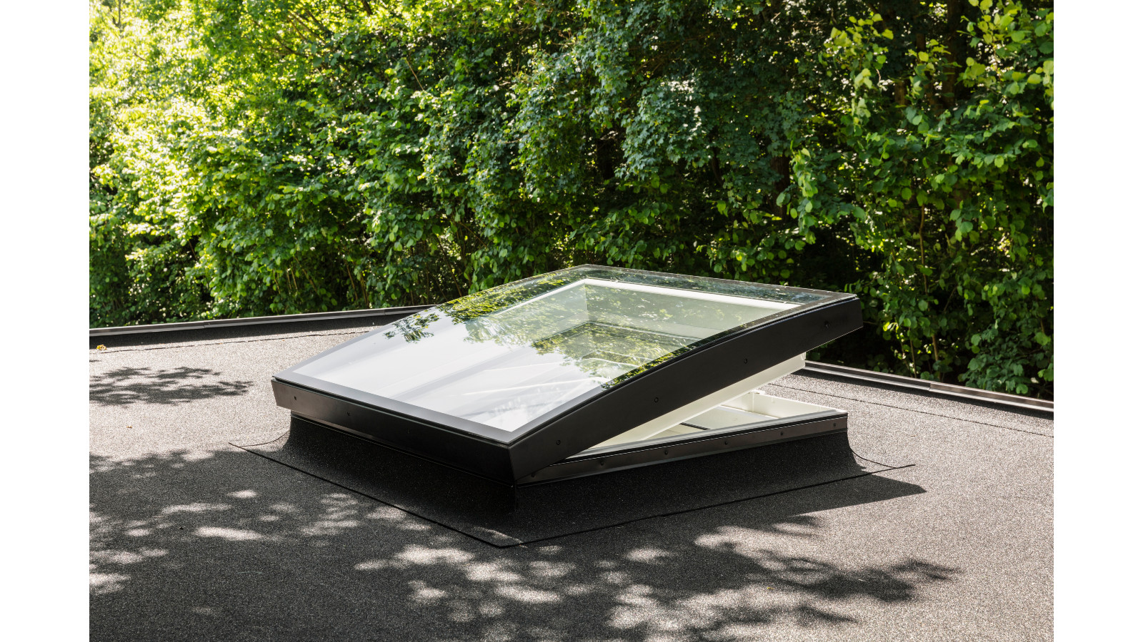 Builders' Merchants News - VELUX® introduces a new generation of glass ...