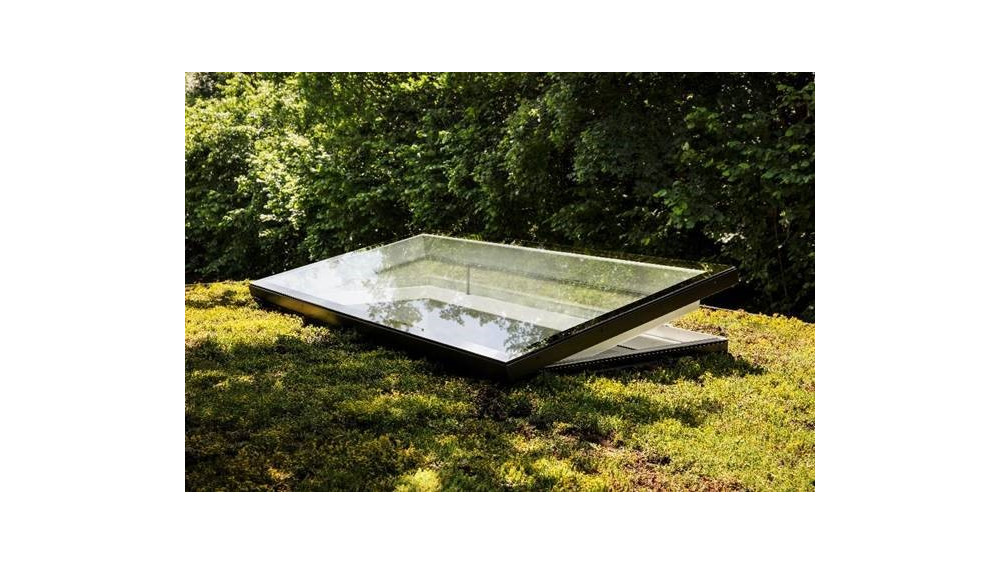 Builders' Merchants News - VELUX® announces New sizes & Solar Powered ...