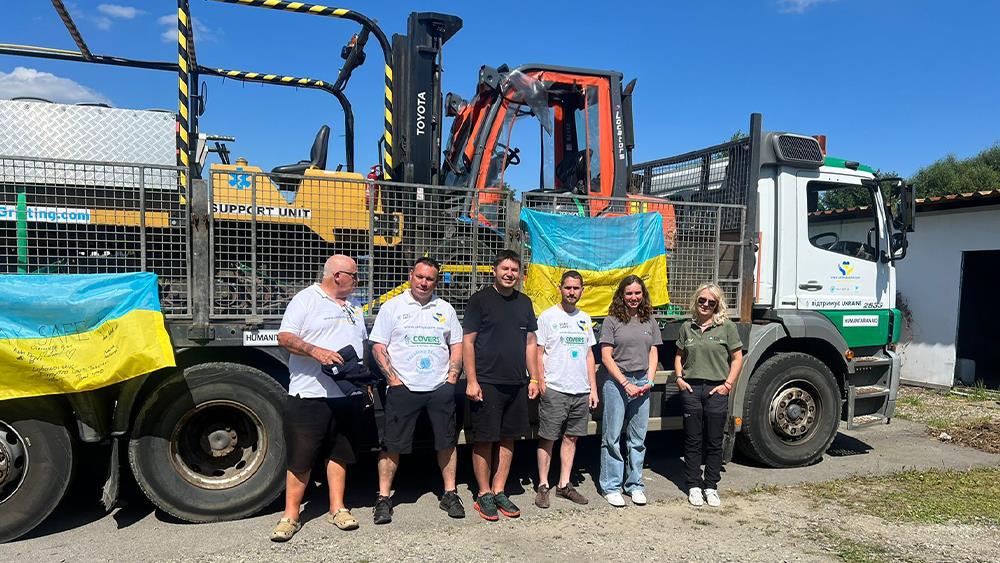 Builders' Merchants News - Convoy of lorries leaves Covers on ...