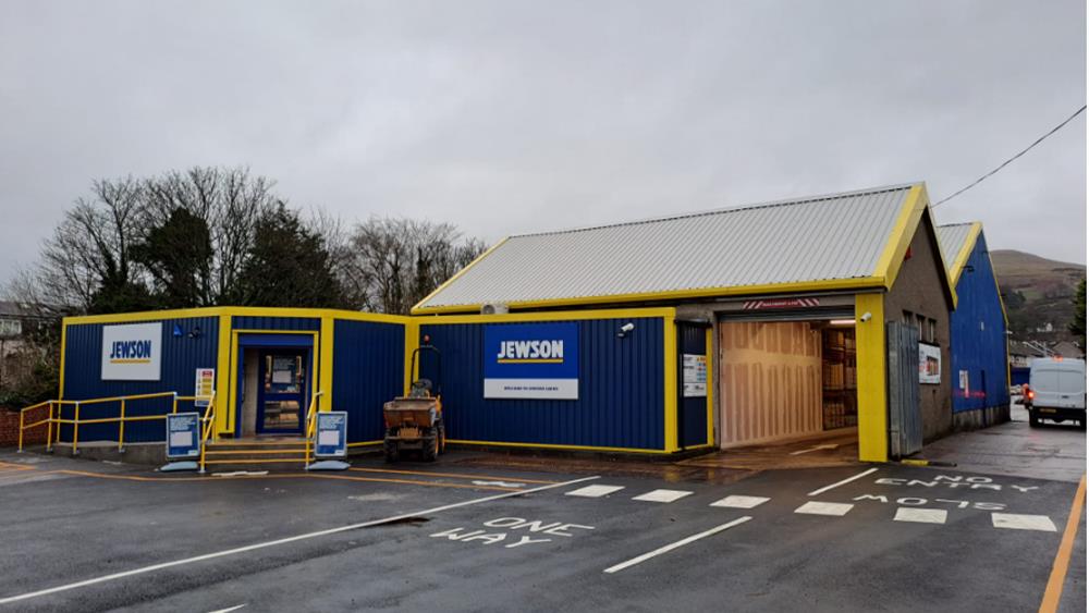 Builders' Merchants News - J T Dove fundraising hits £200,000