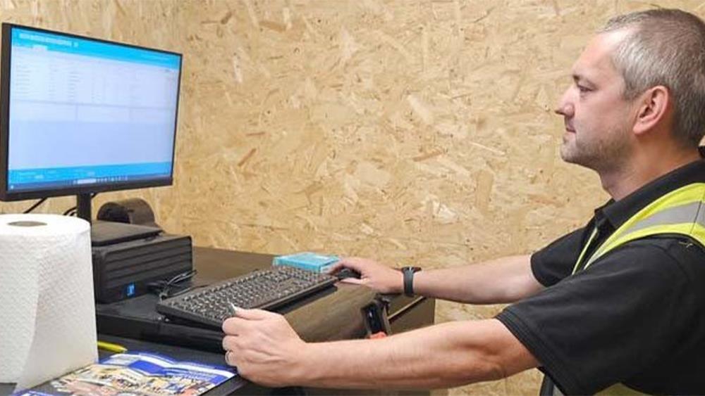 Builders' Merchants News - Beesley & Fildes offer new render tinting ...