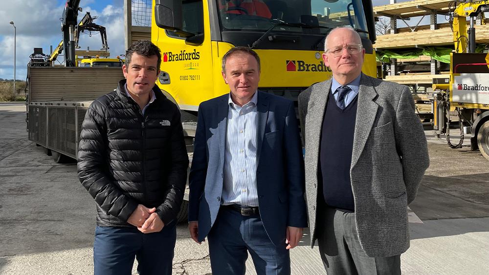 Builders' Merchants News - Environment Secretary visits Bradfords to ...