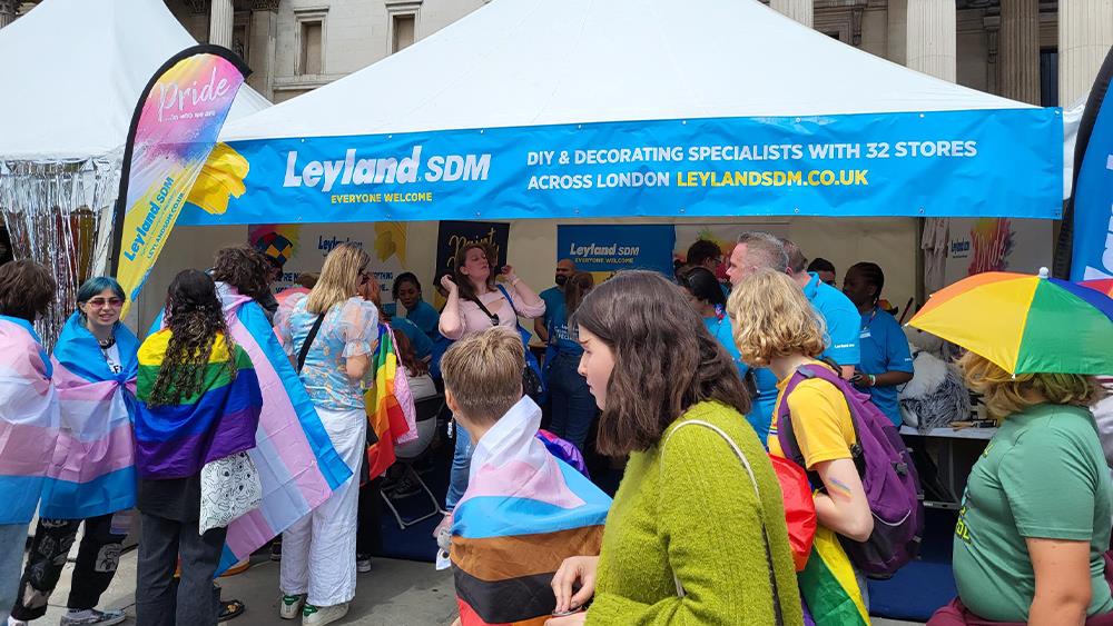 Builders' Merchants News - Leyland SDM returns to Pride in London