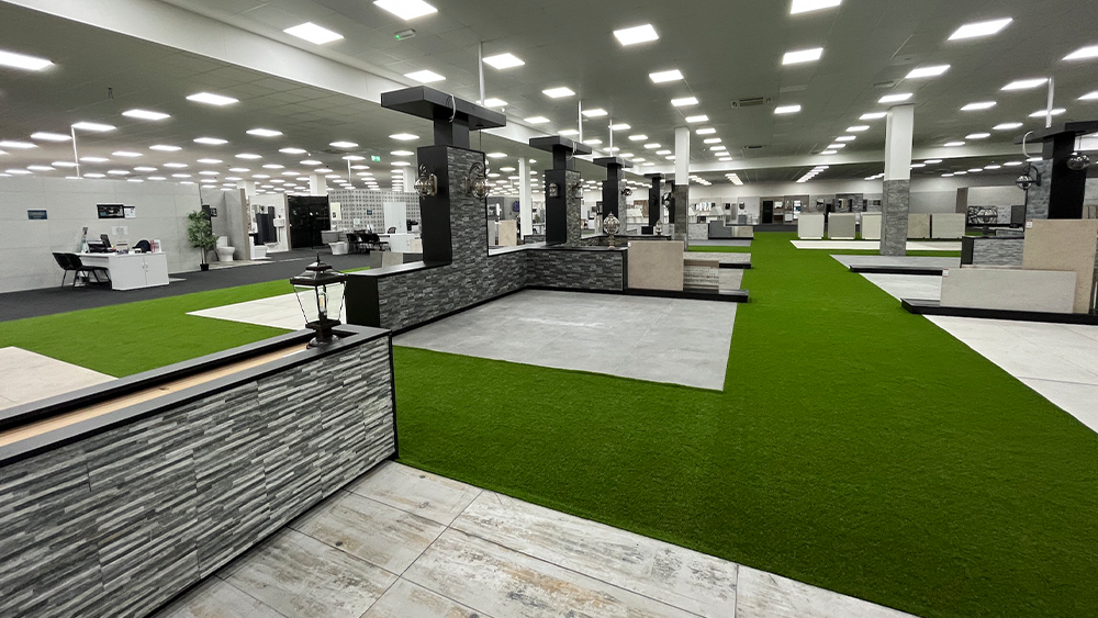 Builders' Merchants News - Easy Bathrooms opens UK's largest bathroom ...