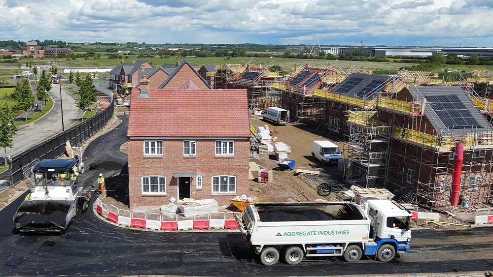 Builders' Merchants News - Aggregate Industries switches to warm mix ...