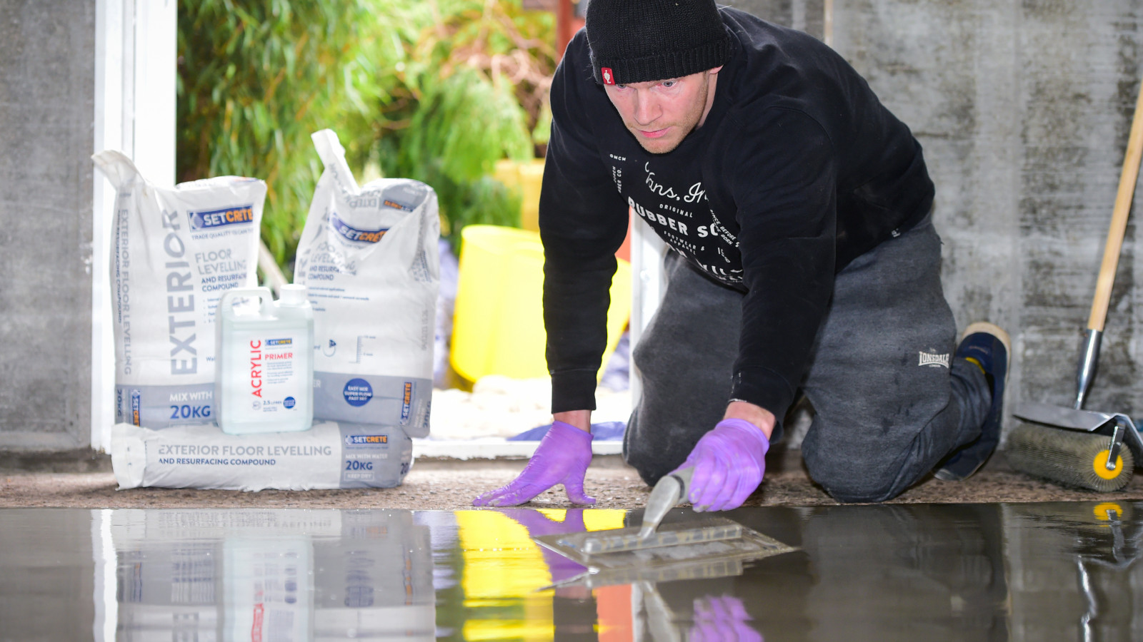 Builders' Merchants News - Setcrete Exterior Creates Showroom Finish ...