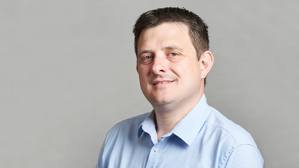 Builders' Merchants News - Lakes Showering Spaces appoints new ...